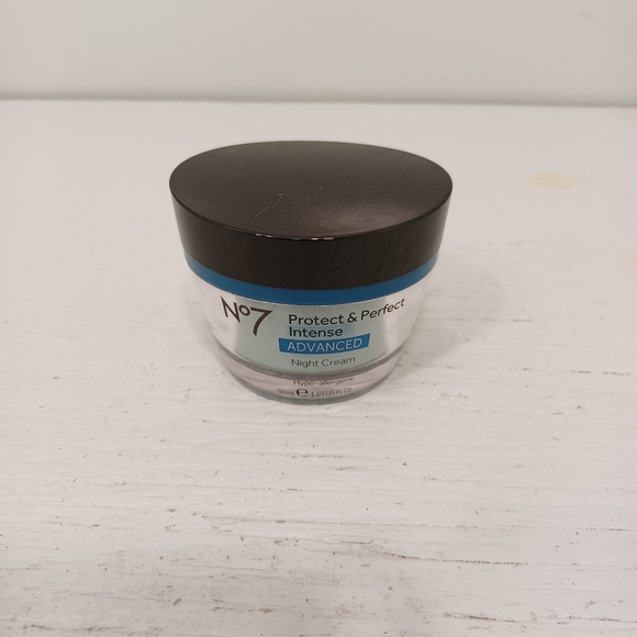 No.7 | Skincare | New No7 Protect And Perfect Intense Night Cream ...
